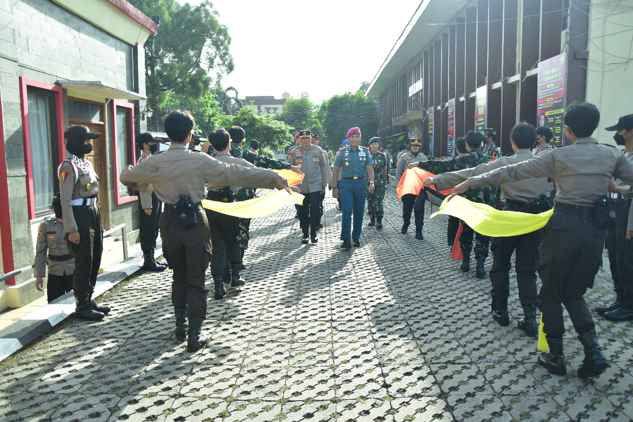 Tinjau Diklat Integrasi Di Sepolwan Polri, Dankodiklatal Puji ...