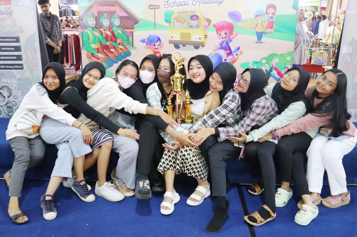 SMA Hang Tuah 1 Jakarta Raih Prestasi Terhormat Di Ajang Festival Tari ...