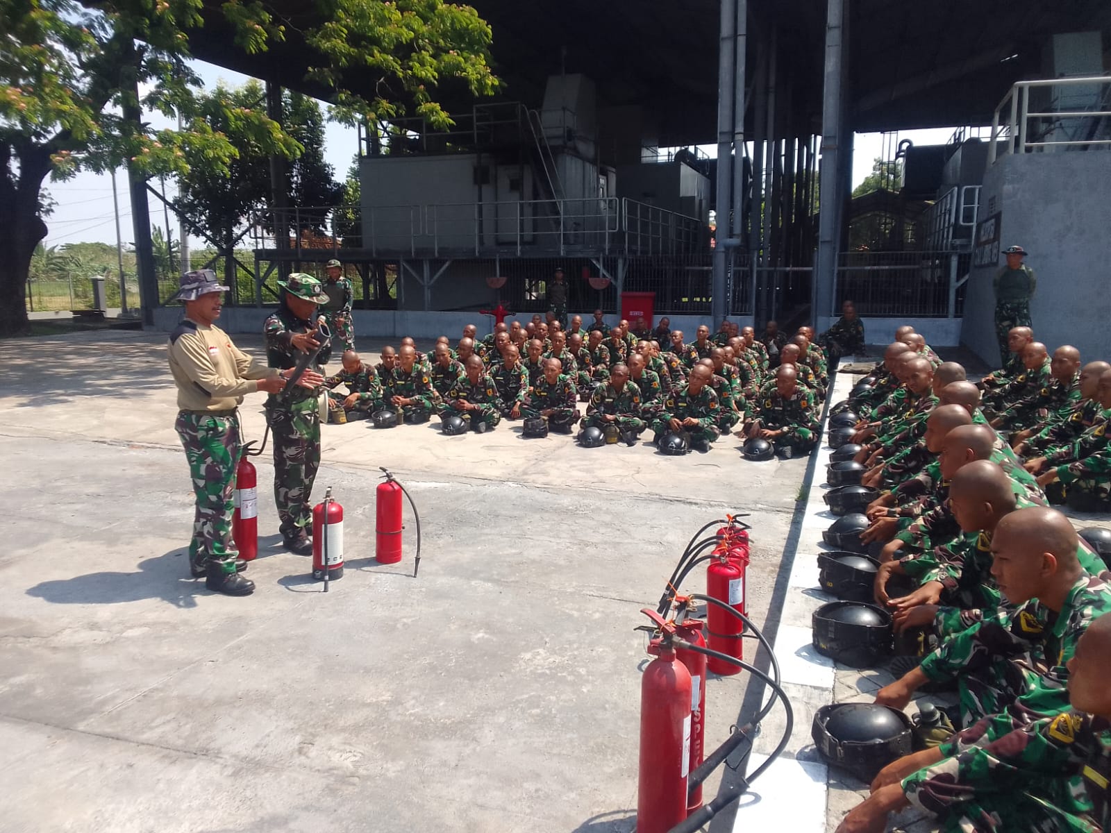 Bekali Kemampuan Dasar Matra Laut, Siswa Dikmaba TNI AL XLIII/1 Tahun ...