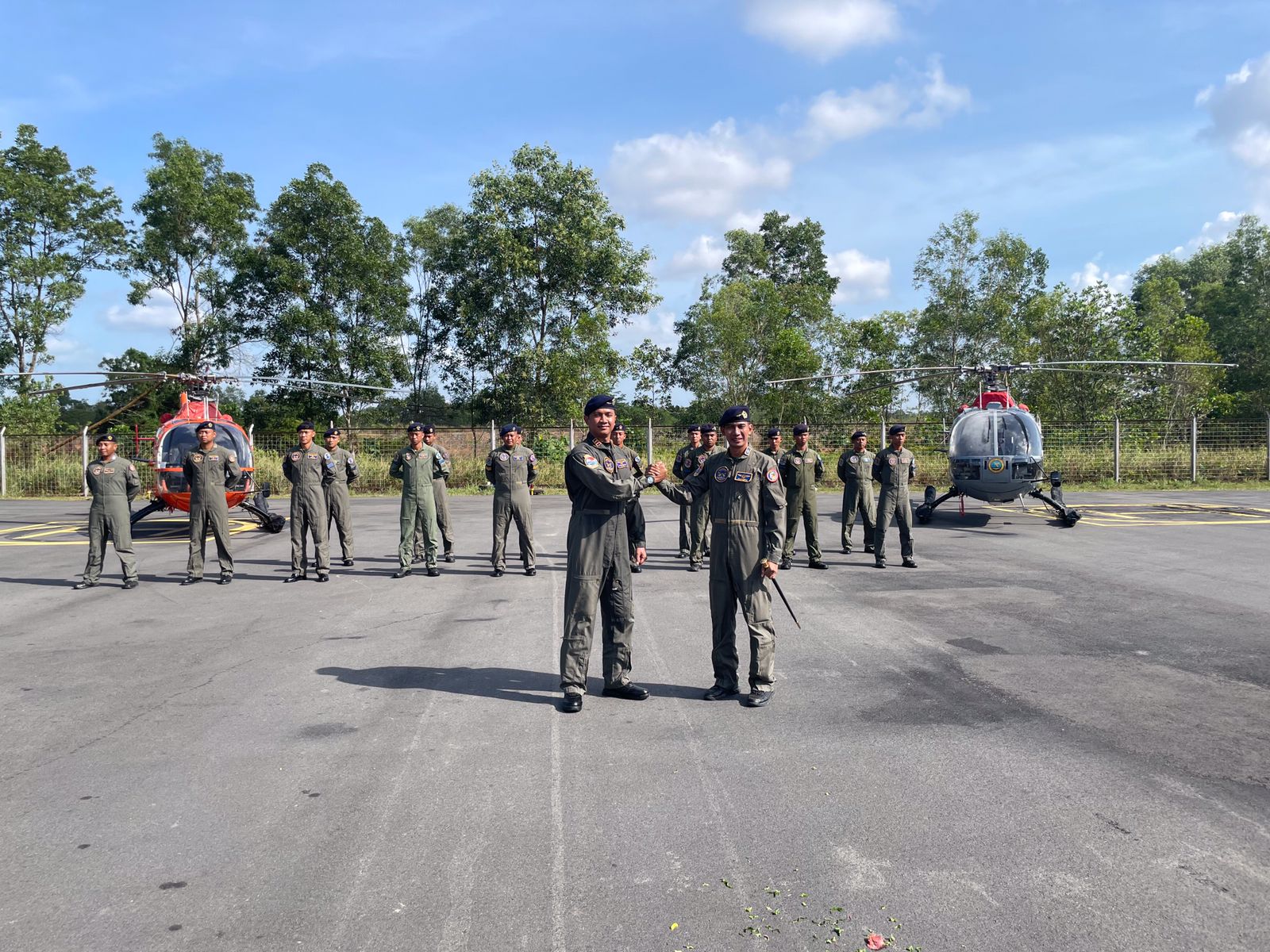 Tradisi Siram Bunga Iringi Release Captain Pilot Baru Puspenerbal ...