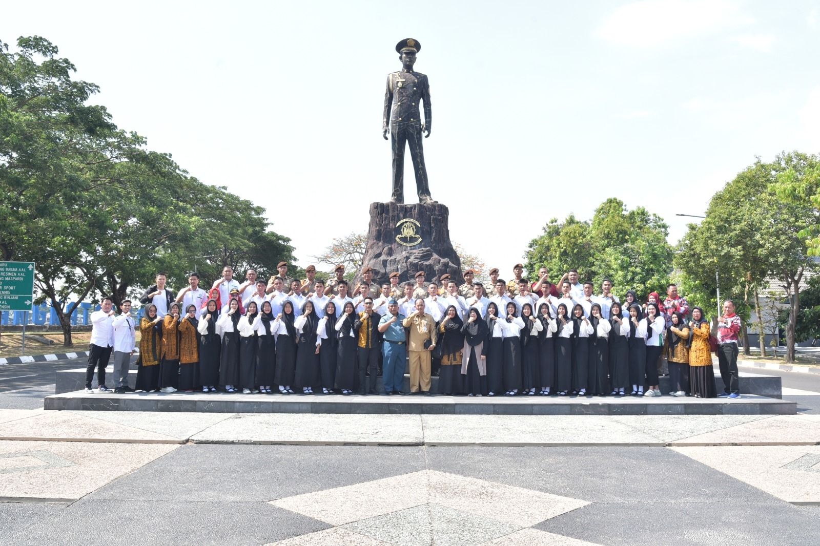 Paskibraka Kabupaten Paser Berkunjung Di AAL | Paradigma Indonesia