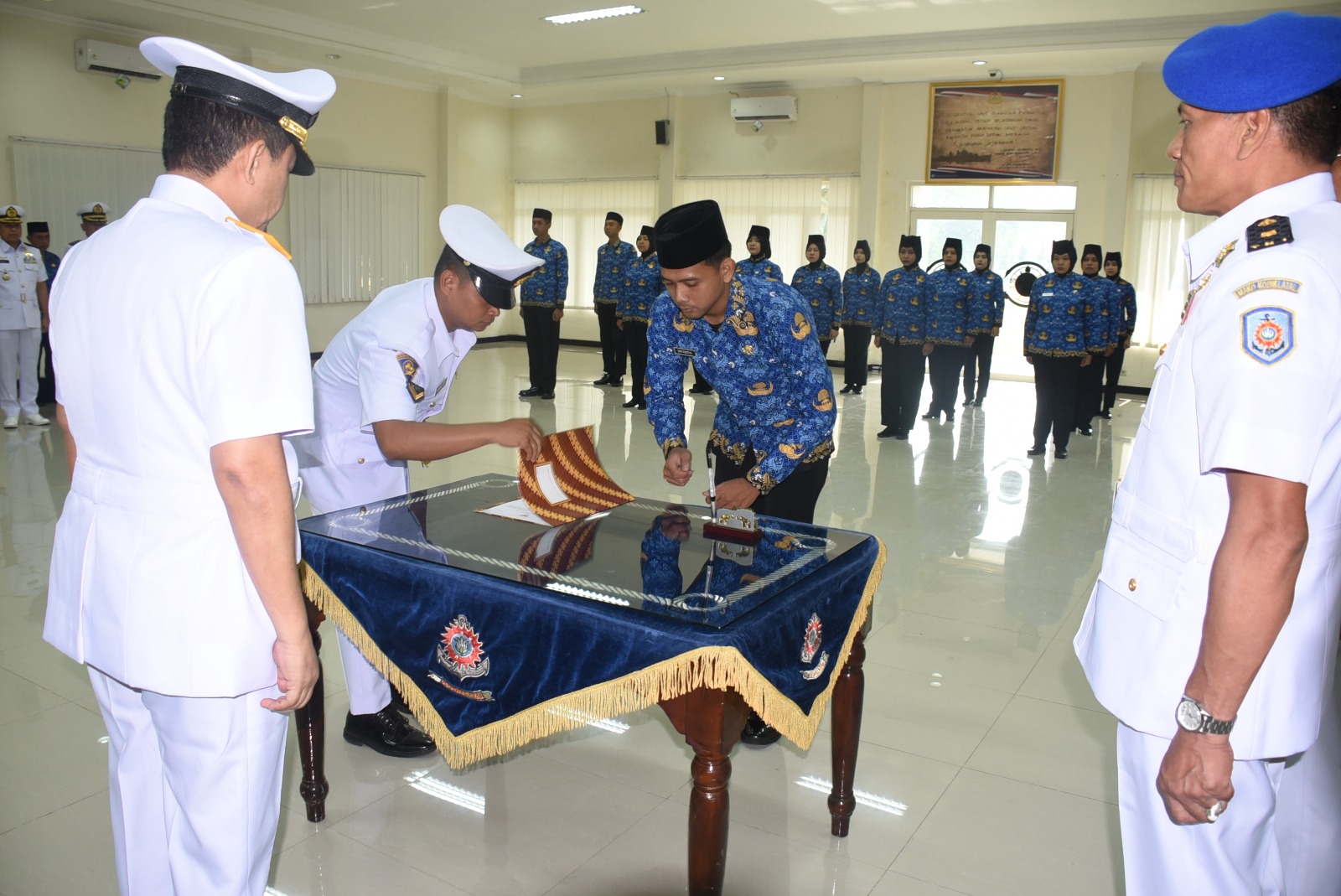 19 PNS Kodiklatal Resmi Laksanakan Pengambilan Sumpah | Paradigma Indonesia