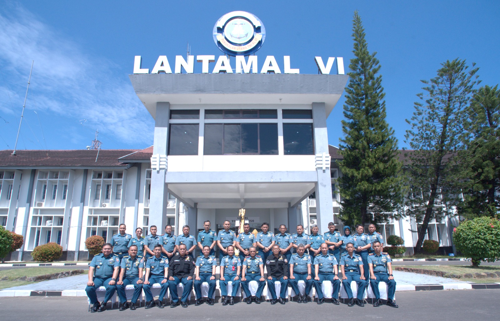 Danlantamal VI Makassar Terima CC Ir Koarmada II | Paradigma Indonesia