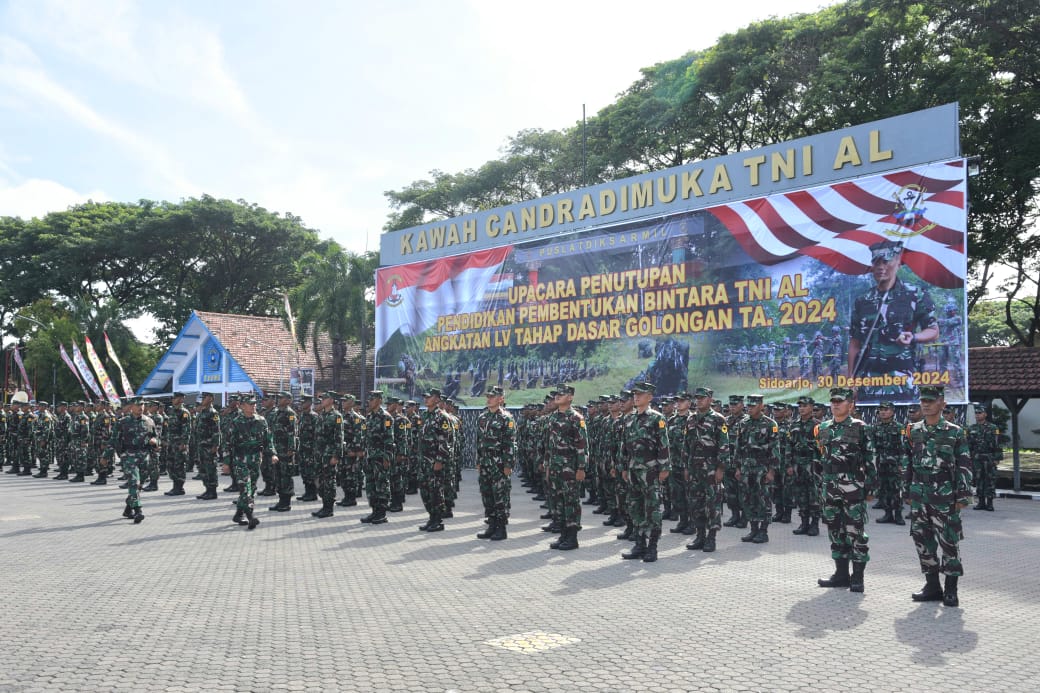 300 Siswa Diktukba TNI AL Angkatan 55 Resmi Tupdik | Paradigma Indonesia